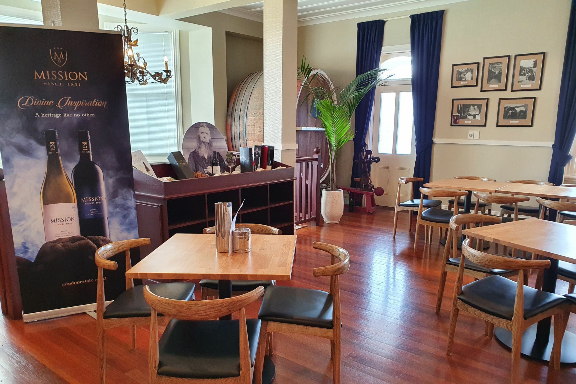 Lunch at Mission Estate Winery | NZ Tourism Tours ️